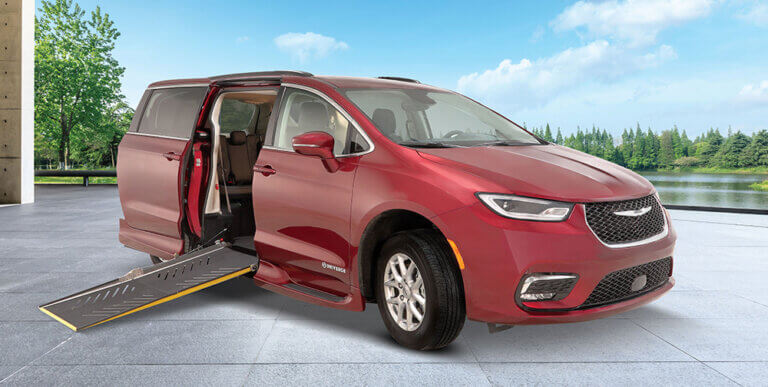 Chrysler Pacifica or Voyage Quiet Ride™ - Driverge Vehicle Innovations